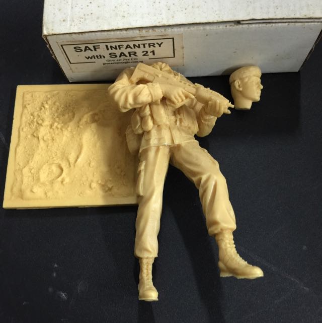 1:12 Scale SAF Soldier w/ SAR 21 Rifle Resin Figure Kit, Hobbies & Toys ...