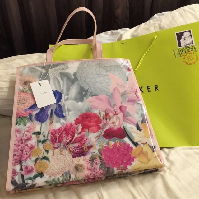 Ted Baker Limited Edition Tote Bag, Luxury, Bags & Wallets on Carousell