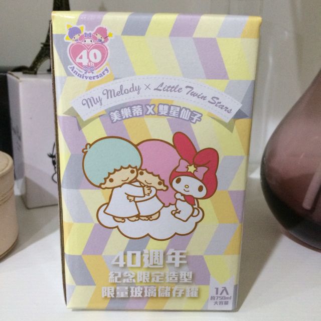 Kiki Lala 雙子星 40週年限定限量透明玻璃瓶, 家具及居家用品, 廚具和餐具, 餐具和餐具在旋轉拍賣