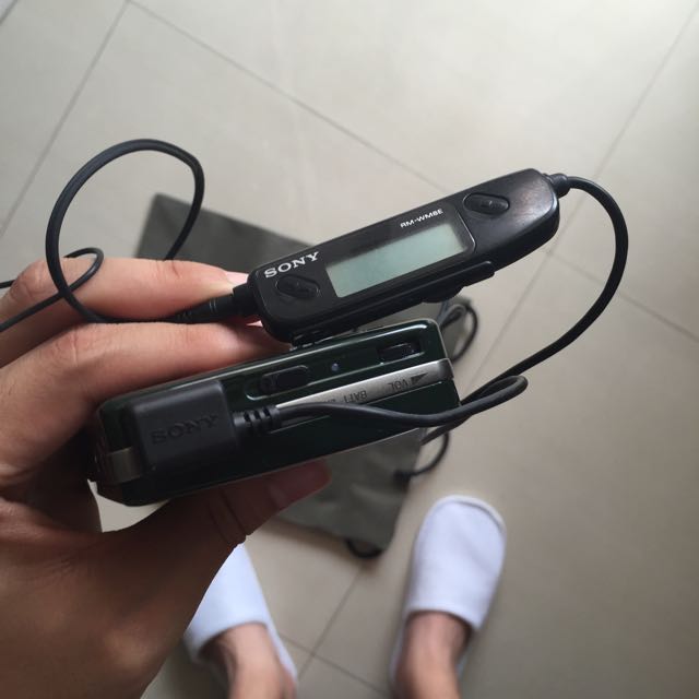 Sony Walkman WM-EX909 WITH ORIGINAL ear Phone, TV & Home Appliances, TV ...