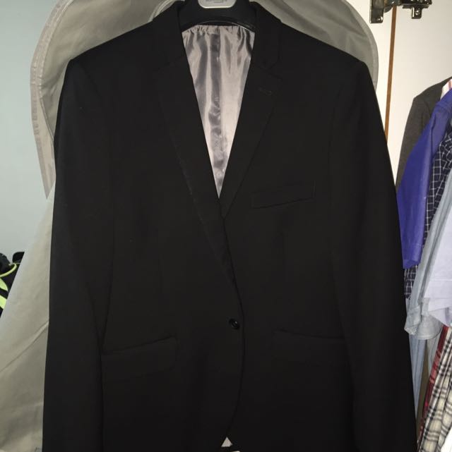 TOPMAN Suits, Men's Fashion, Tops & Sets, Formal Shirts on Carousell