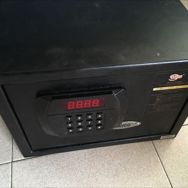 Electronic Safe Metal Vault, Furniture & Home Living, Home Improvement ...