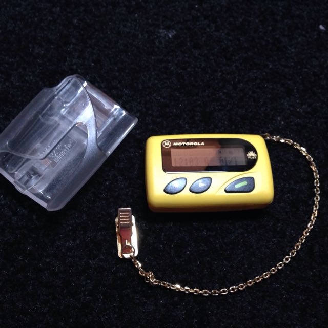 Yellow Motorola pager In Working Condition!, Women's Fashion, Jewelry ...