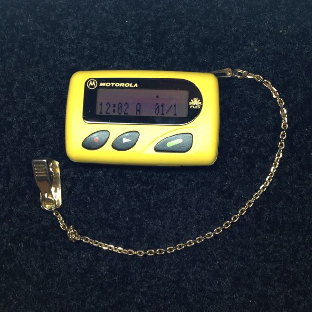 Yellow Motorola pager In Working Condition!, Women's Fashion, Jewelry ...