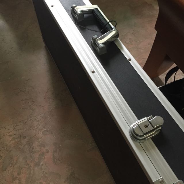 Pedalboard - Hard Flight Case, Mobile Phones & Gadgets, Mobile & Gadget ...
