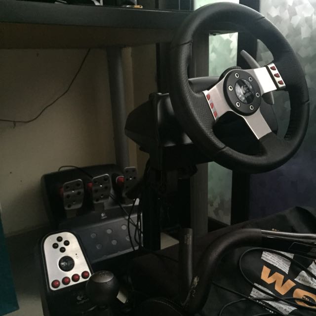 Playseat With Logitech G27 Car Simulator Set And PS3, Video Gaming ...