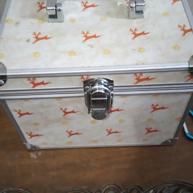 Box, Everything Else on Carousell