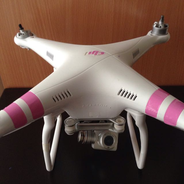 DJI Phantom 2 Vision Plus, Photography, Drones on Carousell