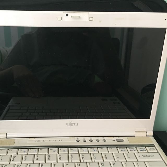 Fujitsu SH560 Laptop, Computers & Tech, Laptops & Notebooks on Carousell