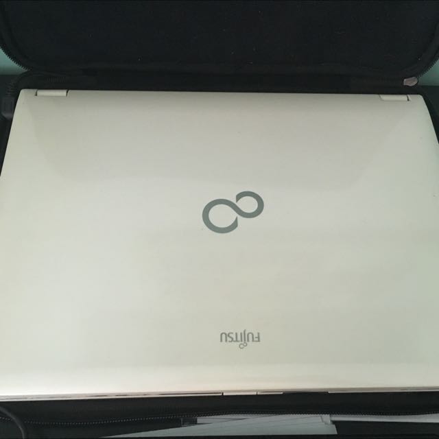 Fujitsu SH560 Laptop, Computers & Tech, Laptops & Notebooks on Carousell