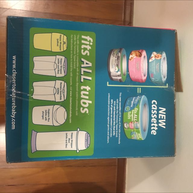 Sangenic Diaper Disposal System And 5 Refill Cassettes, Babies & Kids ...