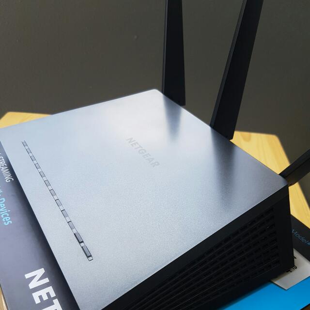 Netgear R7000 Nighthawk AC1900 WiFi Router, Computers & Tech, Parts ...