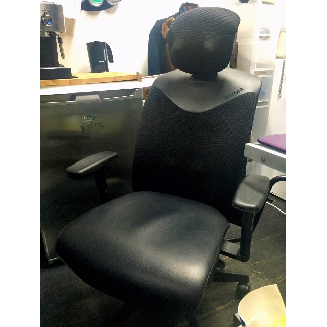 OSIM uChill Massage/Office Chair, Health & Nutrition, Massage Devices ...