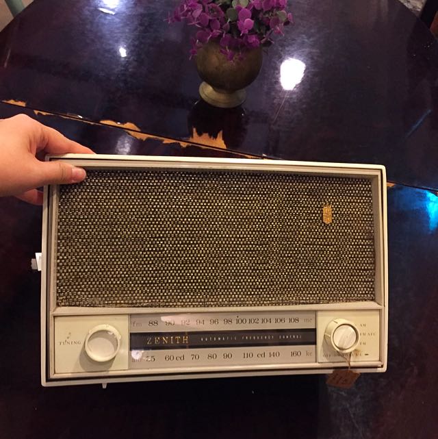 Zenith Radio USA Made 1960s, Hobbies & Toys, Memorabilia & Collectibles ...