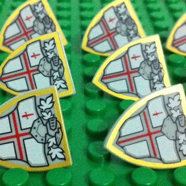 LEGO-Castle Kingdom Weapons & Parts, Hobbies & Toys, Toys & Games on ...