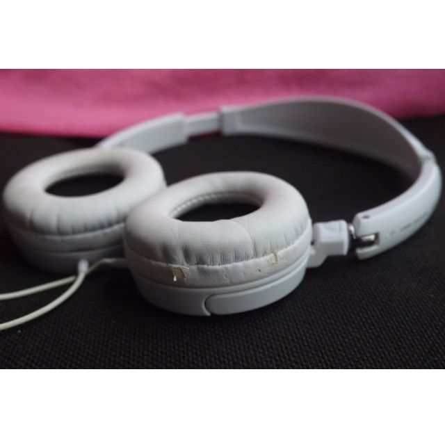 Pioneer Stereo Headphones SE-MJ521 White, Audio, Headphones & Headsets on Carousell