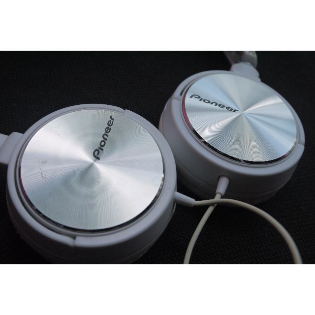 Pioneer Stereo Headphones SE-MJ521 White, Audio, Headphones & Headsets on Carousell