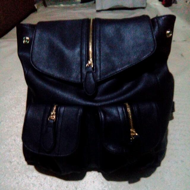 Black Parisian Backpack Php 500, Women's Fashion, Bags & Wallets ...