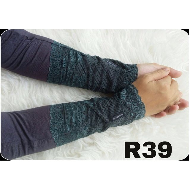 Handsocks, Women's Fashion, Muslimah Fashion, Hijabs on Carousell