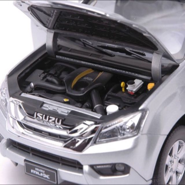 isuzu mux 1:18 ISUZU MU-X (silver) alloy model toy car miniature ...