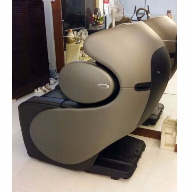 [Almost New] OSIM uDivine OS-808 Massage Chair, Health & Nutrition ...