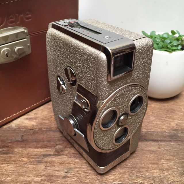 1940s Revere Eight 8mm Movie Camera - Model 84 - 3 Lens Turret, Mobile ...