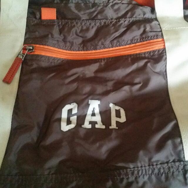 Gap Duffle Bag, Women's Fashion, Bags & Wallets, Tote Bags on Carousell