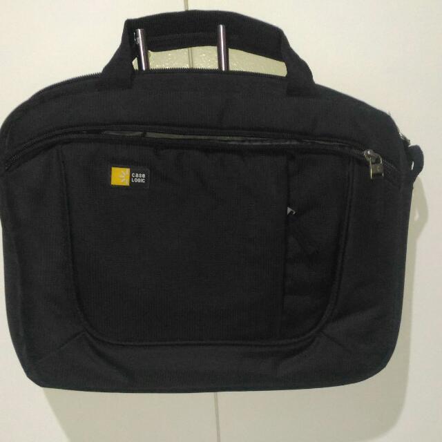 Case Logic Laptop Bag, Computers & Tech, Laptops & Notebooks on Carousell