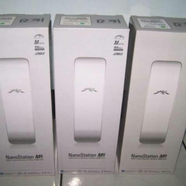 NanoStation M5 (AP, Bridging, Router, P2P), Computers & Tech, Parts ...