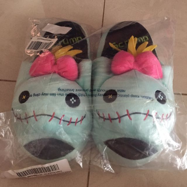 Scrump (Lilo & Stitch) - RESERVED, Women's Fashion, Footwear, Flipflops ...