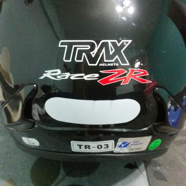 Trax Helmet Race Zr, Car Accessories on Carousell