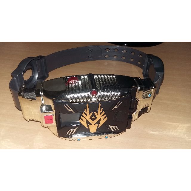 Kamen Rider Ryuki - DX V Buckle Henshin Belt, Hobbies & Toys, Toys ...