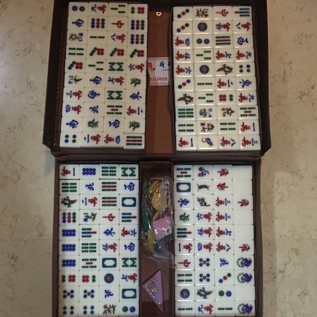 Used Mahjong Set, Hobbies & Toys, Toys & Games on Carousell