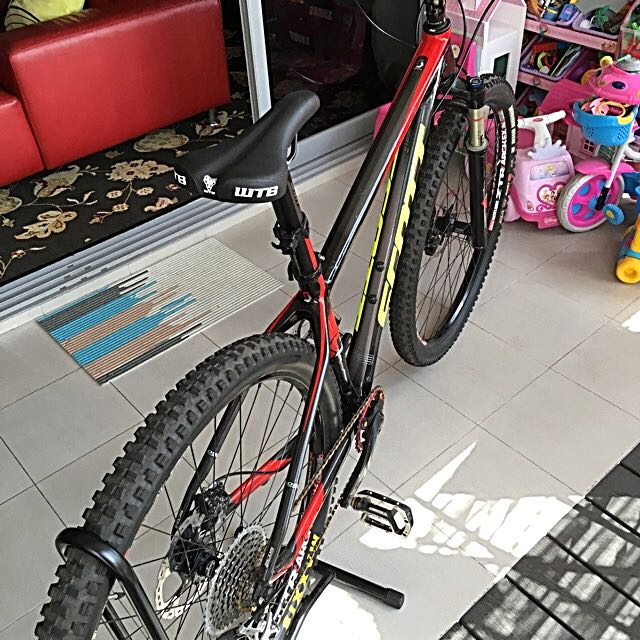 29er Scott Scale Expert Carbon M Frame Hardtail, Men's Fashion, Muslim ...