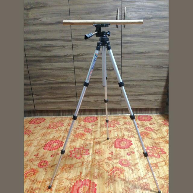 tripod bird stand/perch, Pet Supplies, Homes & Other Pet Accessories on Carousell