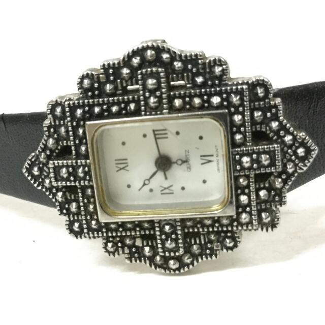 original Avon lady watch, Women's Fashion, Watches & Accessories ...