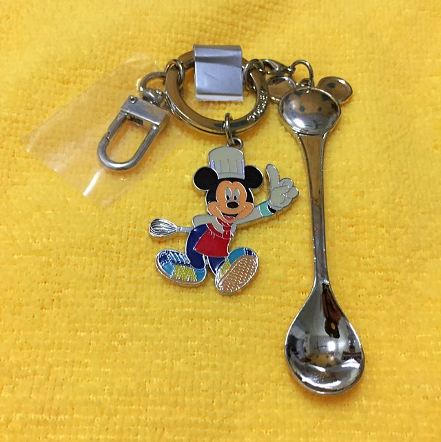 Authentic Hong Kong Disneyland Keychain, Women's Fashion, Jewelry ...
