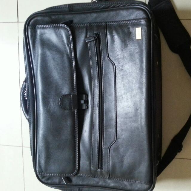 Cellini Travel Briefcase, Men's Fashion, Bags, Briefcases on Carousell