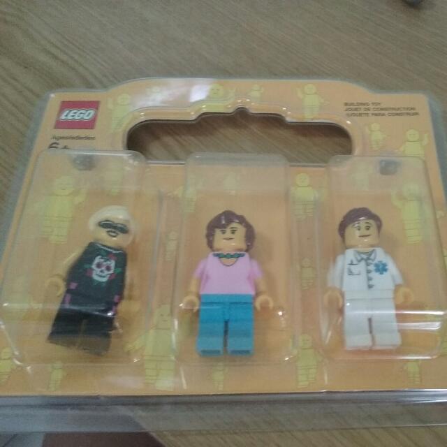 Lego Random Minifig Ladies, Hobbies & Toys, Toys & Games on Carousell