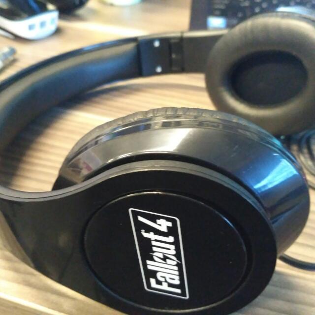 Headphone For Fallout4, Audio, Headphones & Headsets on Carousell
