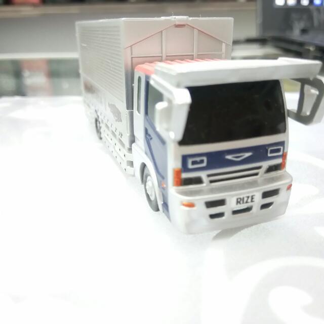 Japan lorry Model, Hobbies & Toys, Toys & Games on Carousell