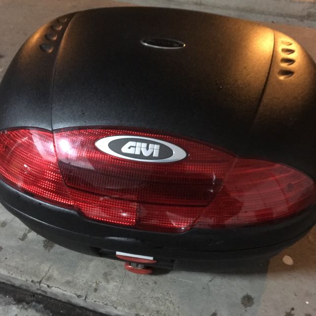 Givi Simply Top Box, Car Accessories on Carousell