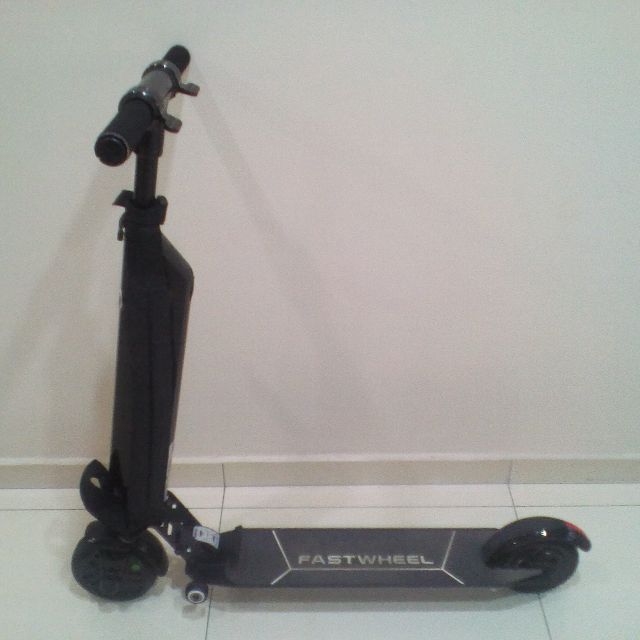 Cruzer 2.0 FastWheel E-Scooter (Standard Black), Sports Equipment, PMDs ...