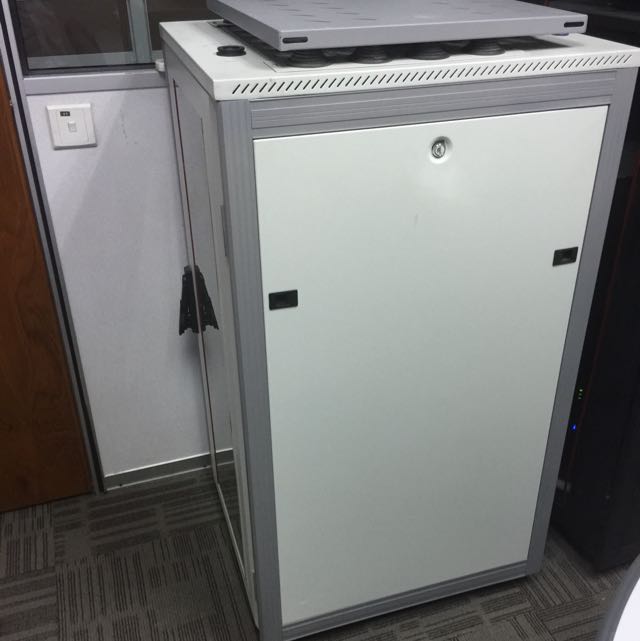 Used Server Rack19", Computers & Tech, Parts & Accessories, Networking ...