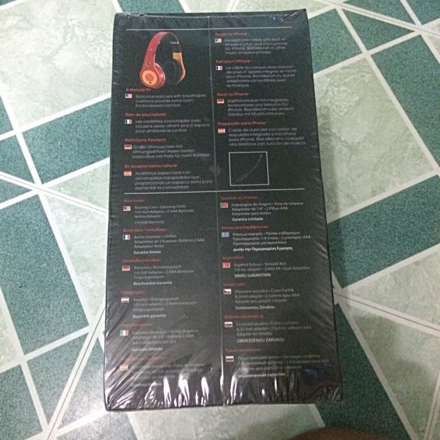 Original Beats By Dr. Dre (Ferrari Edition), Audio, Earphones on Carousell