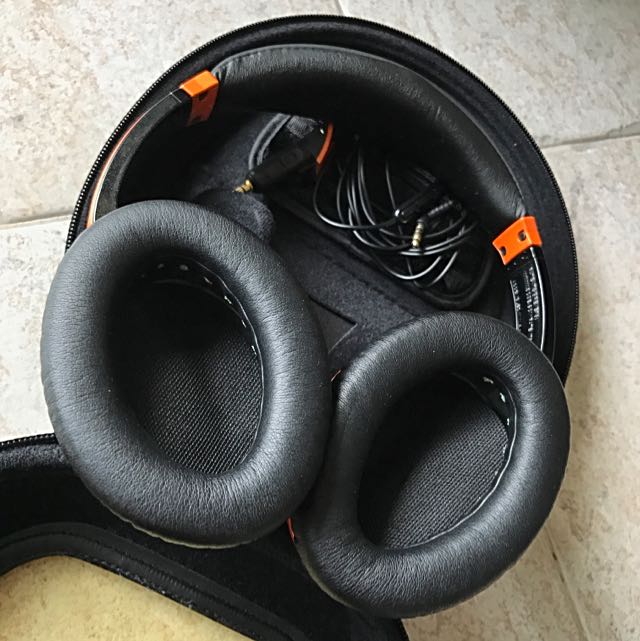 Bose QuietComfort 15 Colorware Limited Edition Headphones, Audio ...