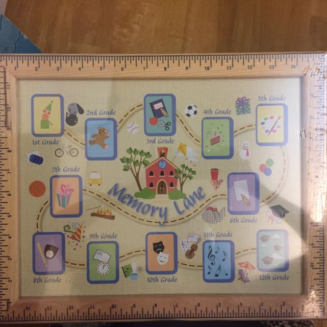 Memory Lane School Years Photo Frame, 傢俬＆家居, 家居裝飾, 相架畫作 - Carousell