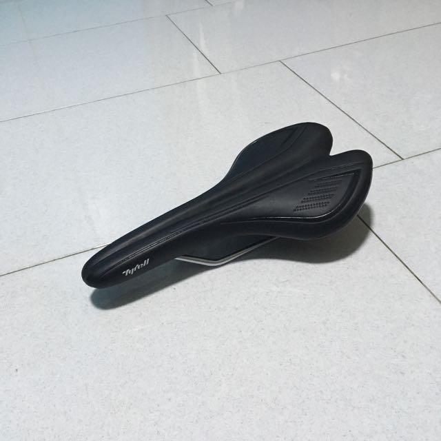 Tyrell Saddle (Price Reduced!), Sports Equipment, Bicycles & Parts ...