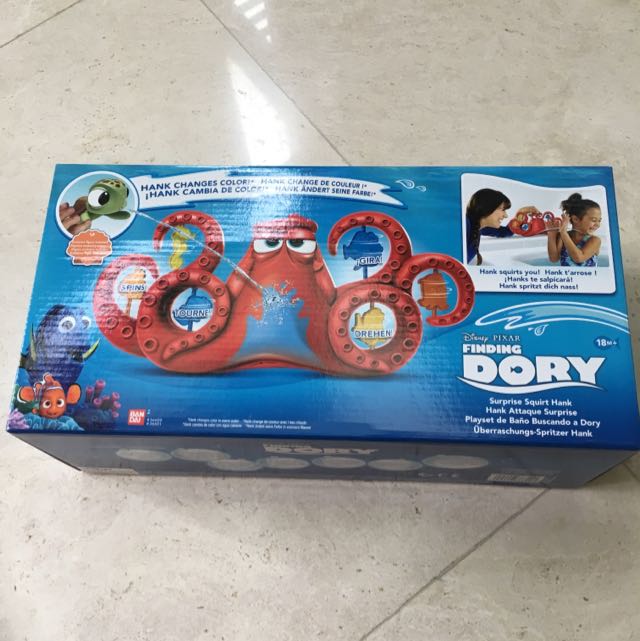 Finding Dory Surprise Squirt Hank Toy, Hobbies & Toys, Toys & Games on ...