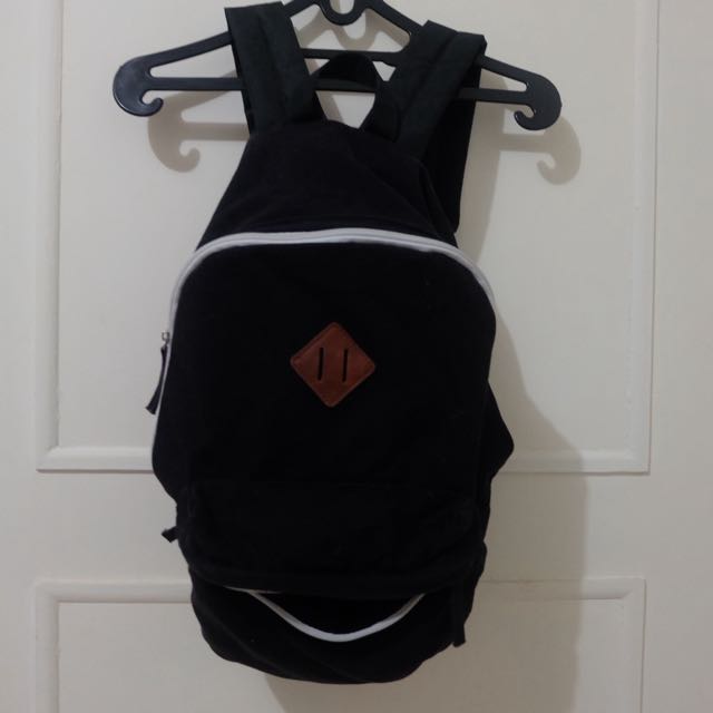 Topman Backpack (Tas backpack), Fesyen Pria, Tas & Dompet di Carousell